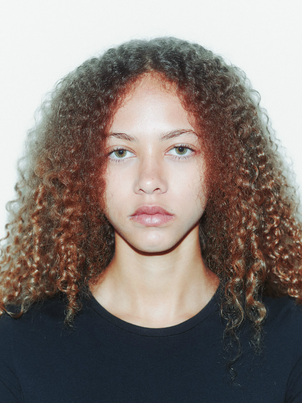 Mia Davis | Women Paris