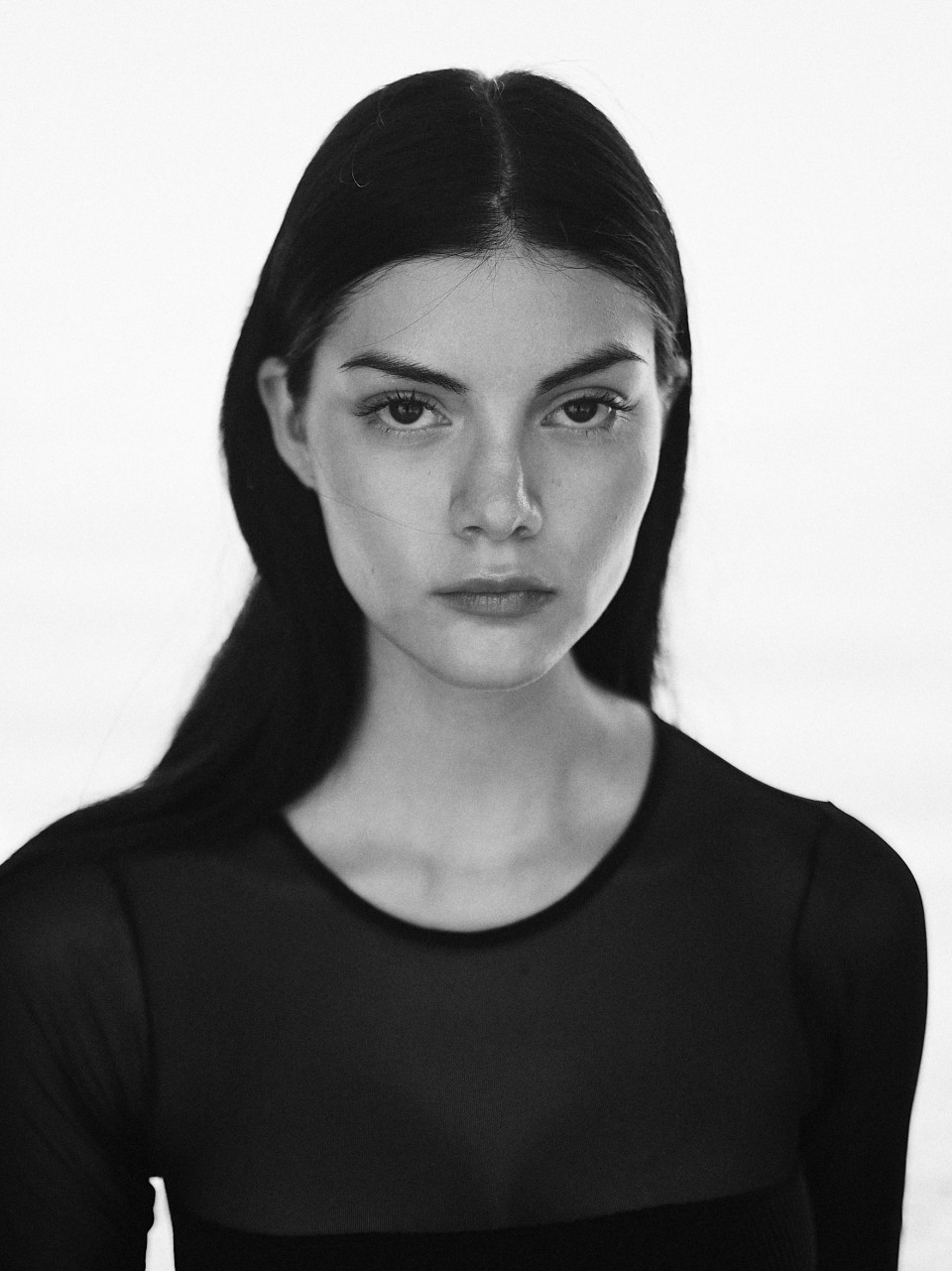 Miranda Flores | Women Milano