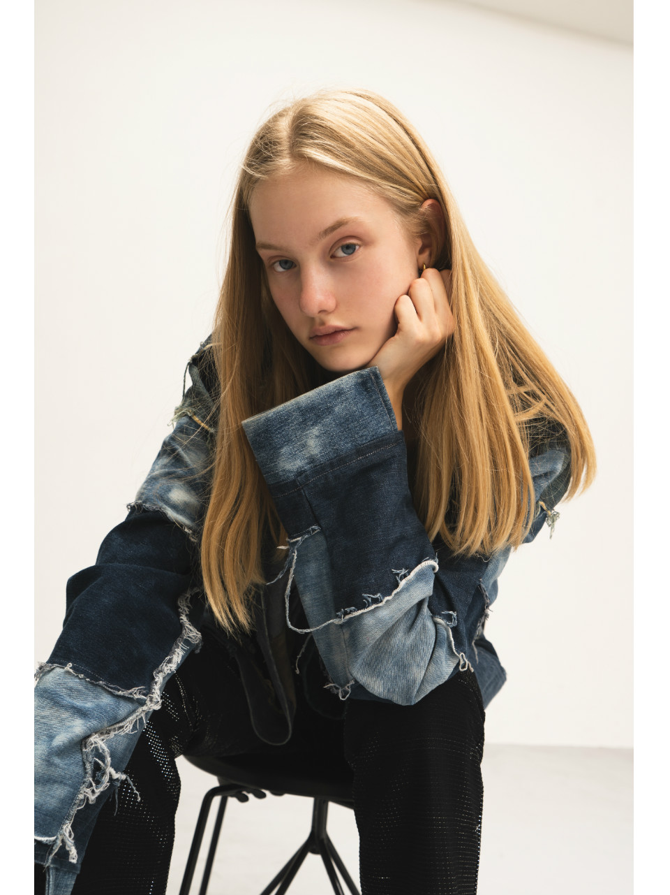 Cassandra Van Der Stelt | Supreme Paris